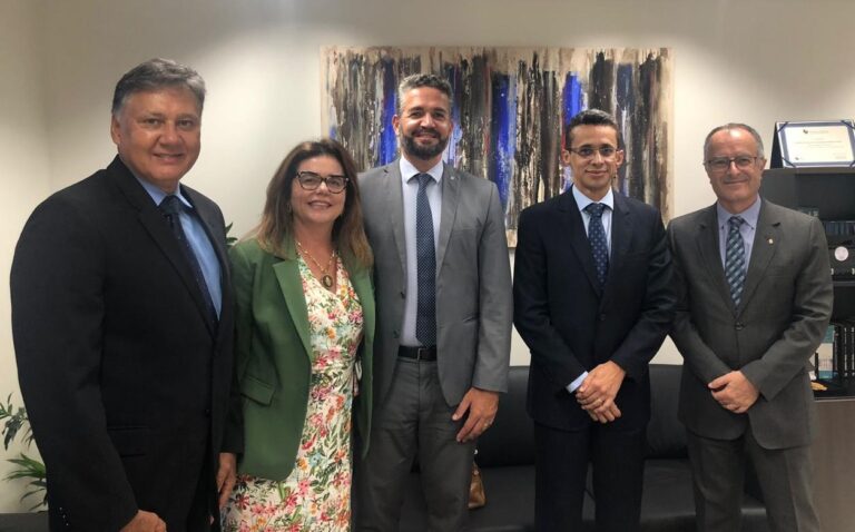 Presidente do TRF6 realiza visita institucional à PRR6 - JUSTIÇA FEDERAL